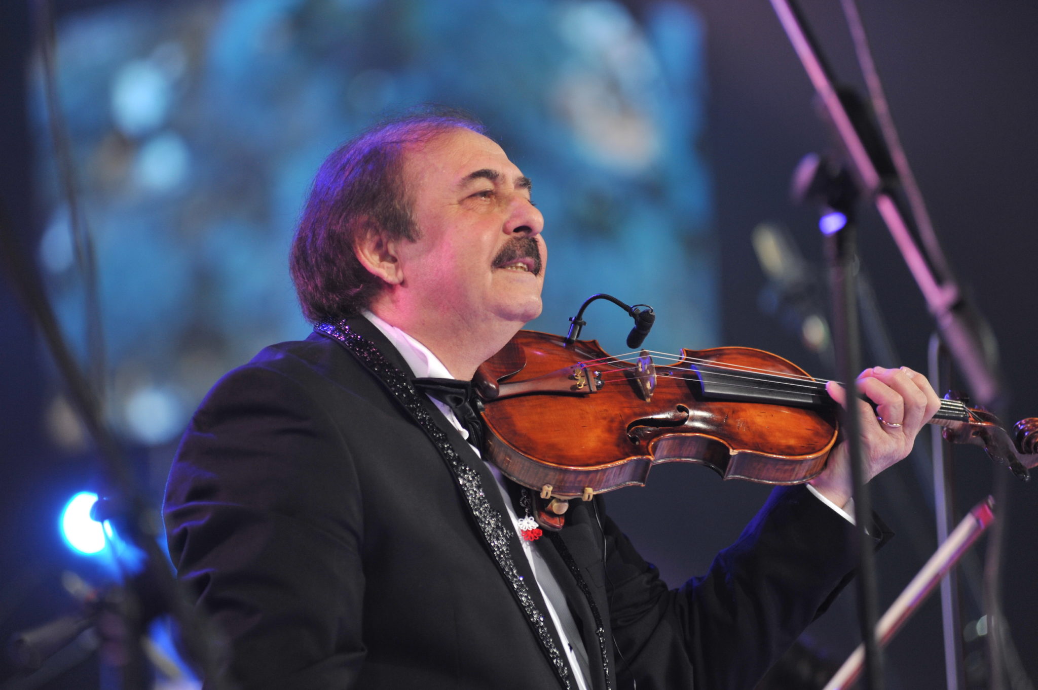 Parlament sau concerte plătite? Ex-ministra Justiției susține că ...