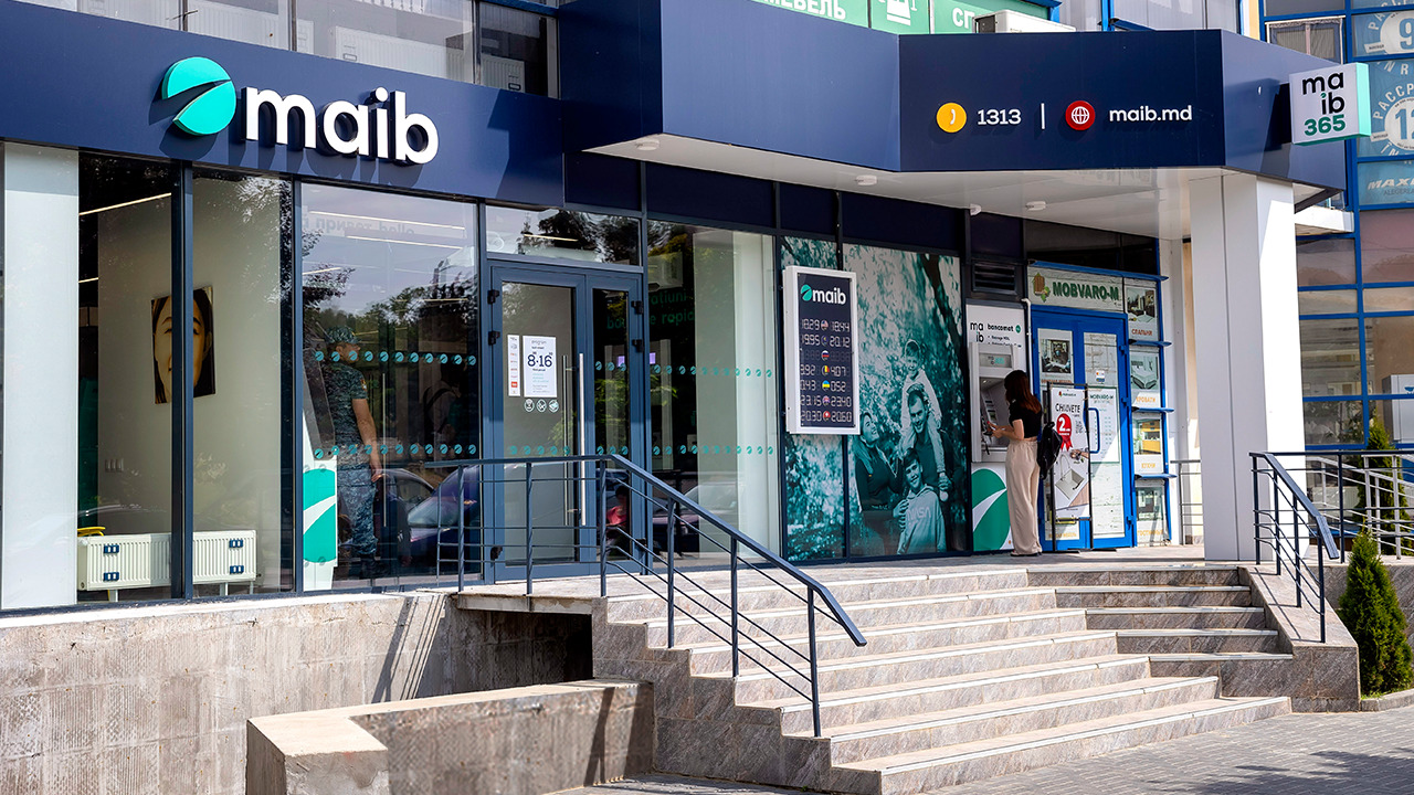 Maib informează clienții despre necesitatea prezentării actului de identitate la operațiunile de ...